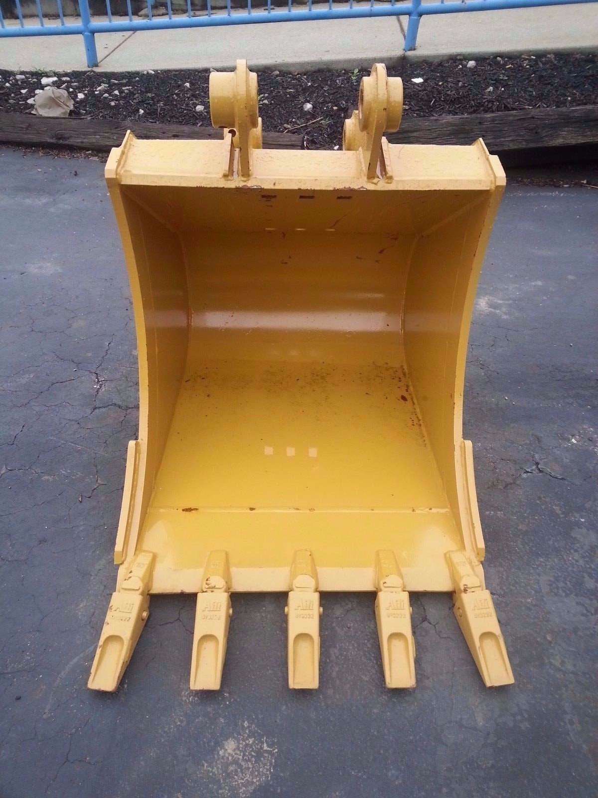 New 30" Excavator Bucket for a Caterpillar 308 | eBay