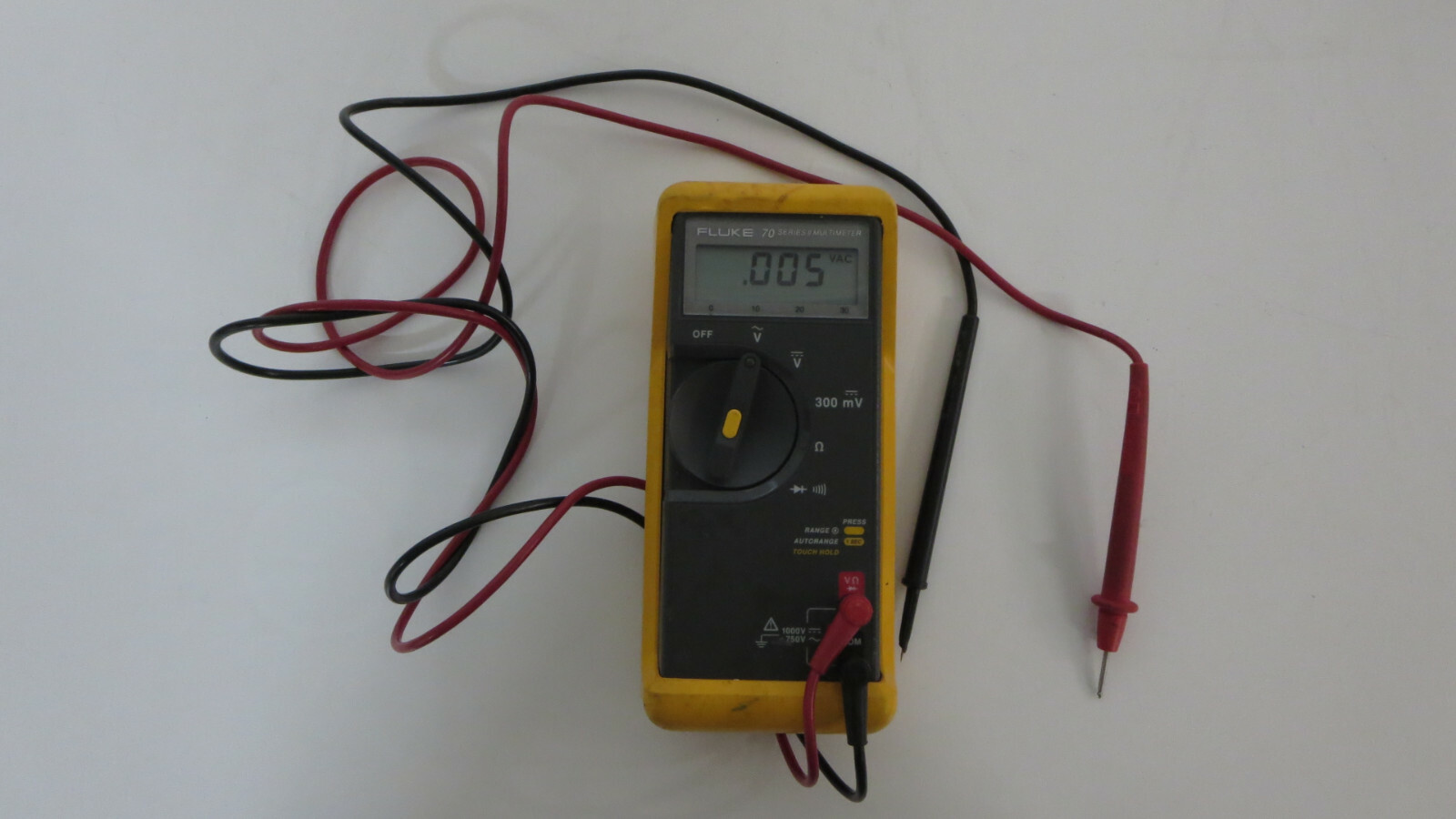 FLUKE 70 3.5 HANDHELD MULTIMETER | eBay