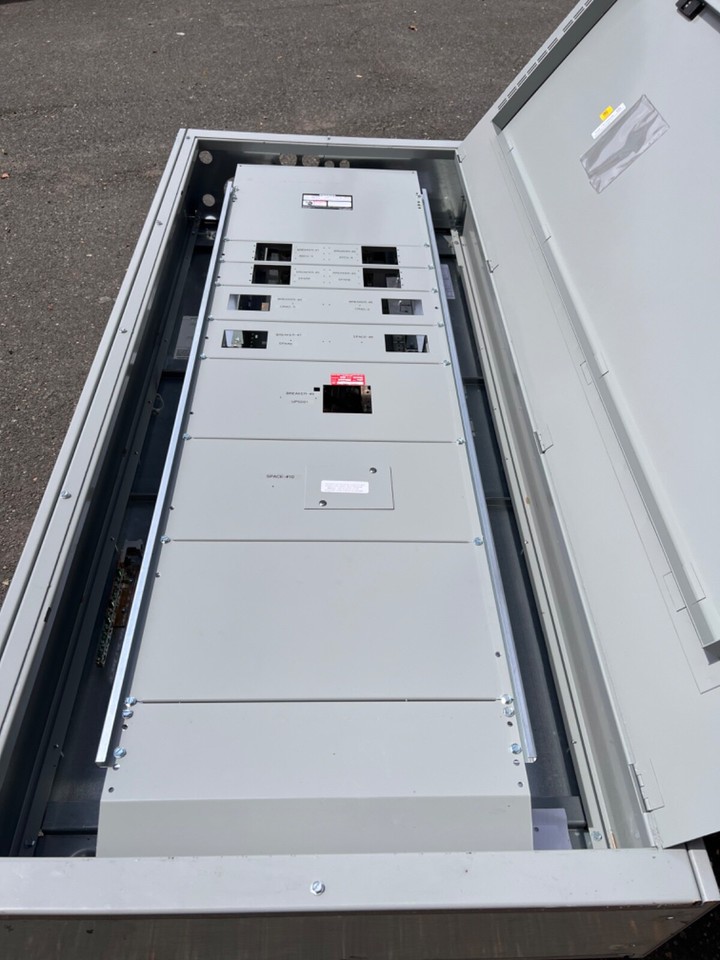 SIEMENS 800A MLO MB PANEL PANELBOARD 480/277v 700A 600A 208/120v 240v ...