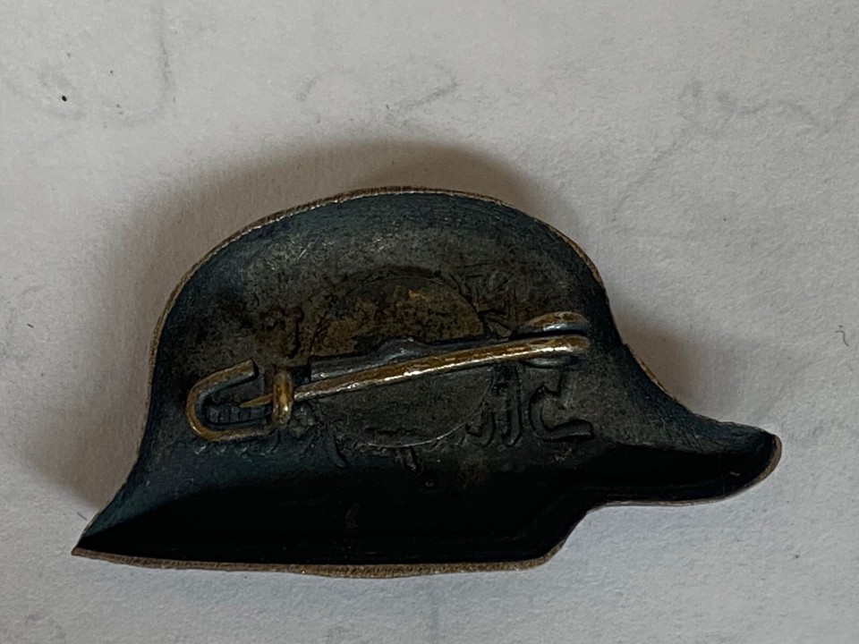 Original WW2 German badge - Der Stahlhelm members lapel metal badge ...