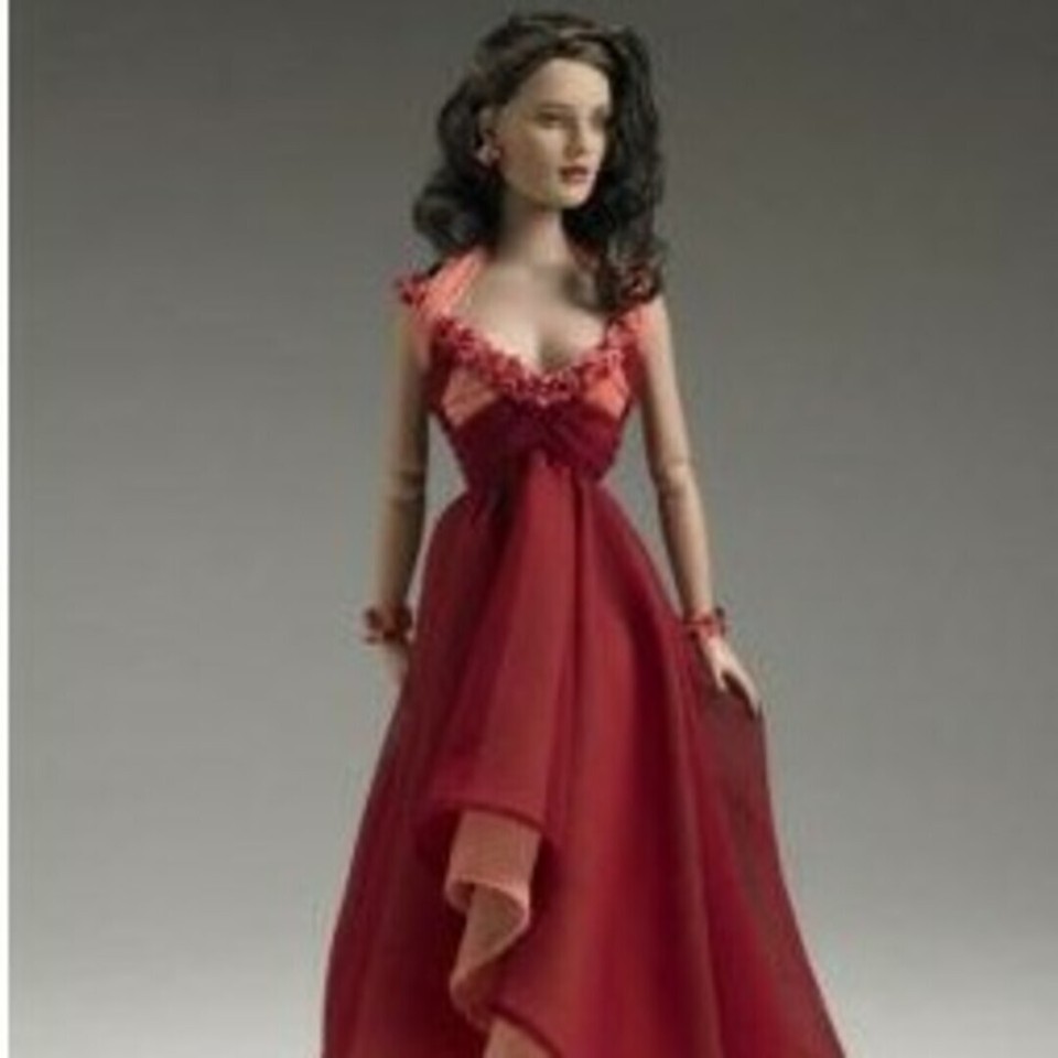 Tonner Metro Couture Suzette 16 inch Doll | eBay