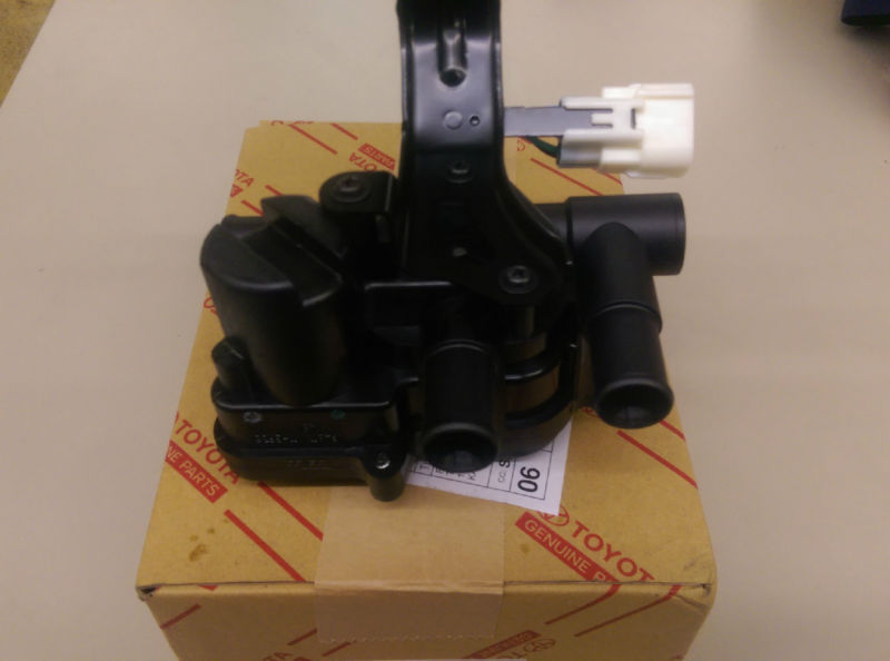 OEM Toyota Prius Coolant Control Valve Assembly Water With Bracket ...