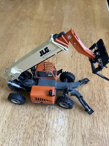 JLG Model G12-55A Telehander Toy 1:32 Scale? United Rentals | eBay