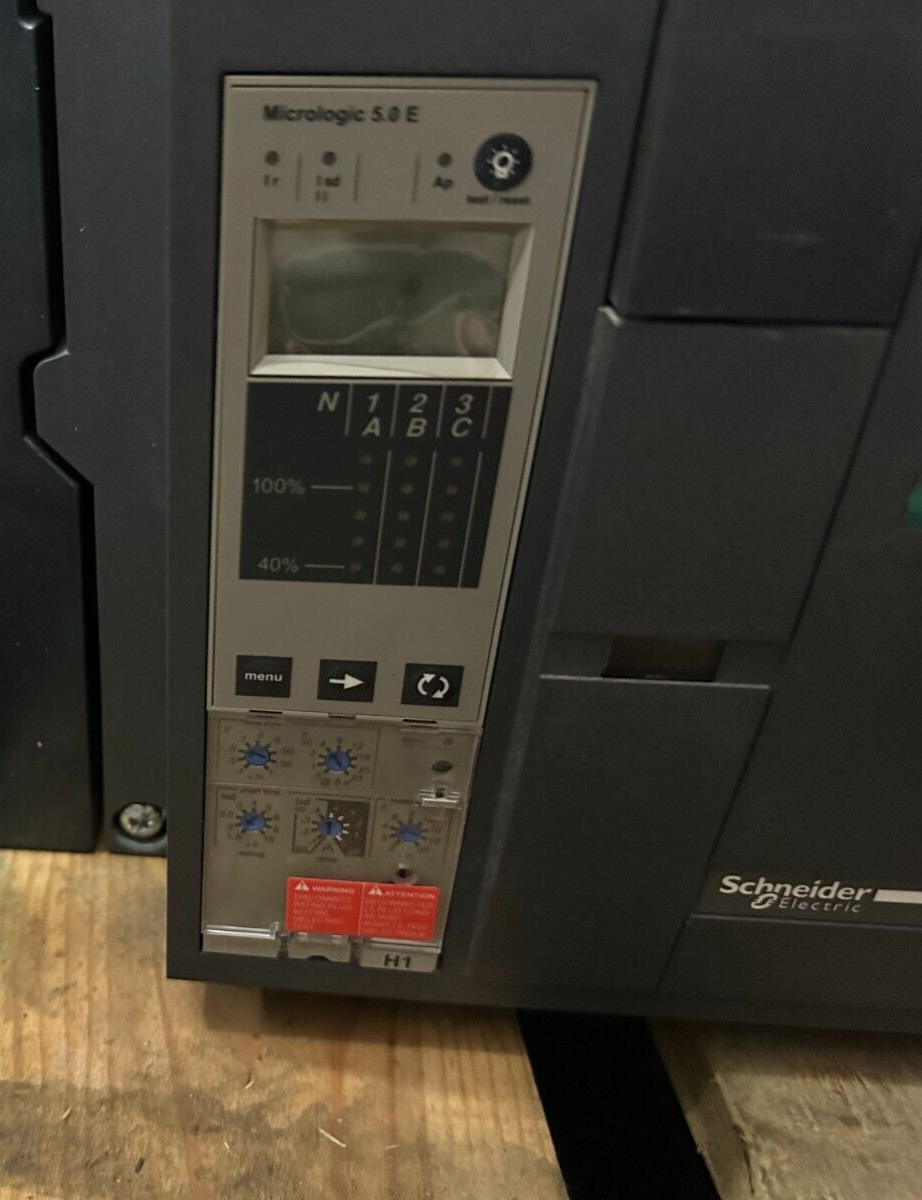 Schneider Electric Masterpact NW50 H13P 5000A Leistungsschalter circuit ...