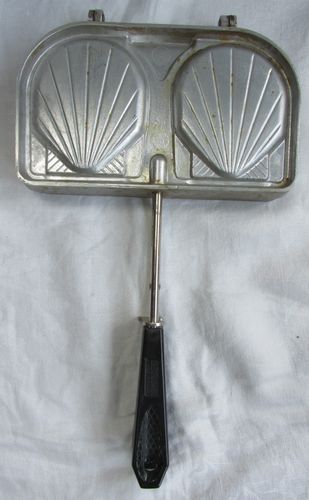 SEFAMA Iron Vintage Sea Shell Sandwich Press ~Double Panini Maker~Made ...