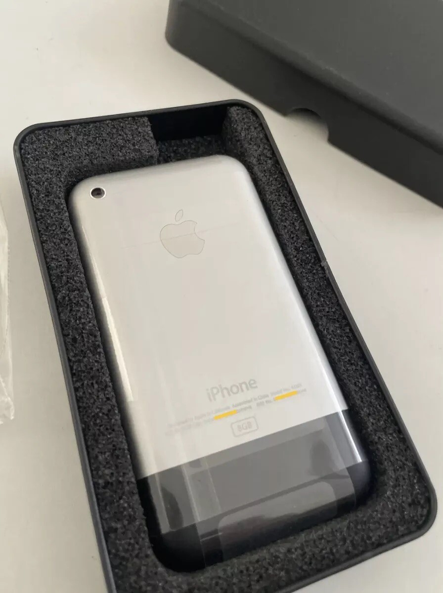 Old Stock Apple Iphone 2g 8gb 1st Generation 2007 Model IPhone 1 In