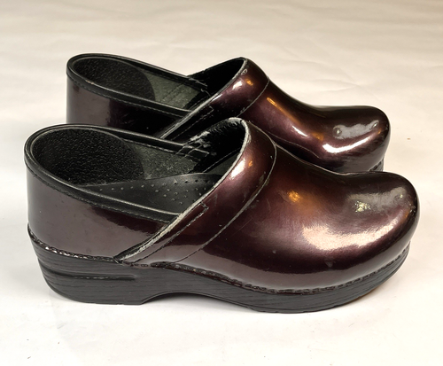 Dansko Professional Clogs Womens Sz 38/ 7.5-8 Dark Purple Leather Slip ...