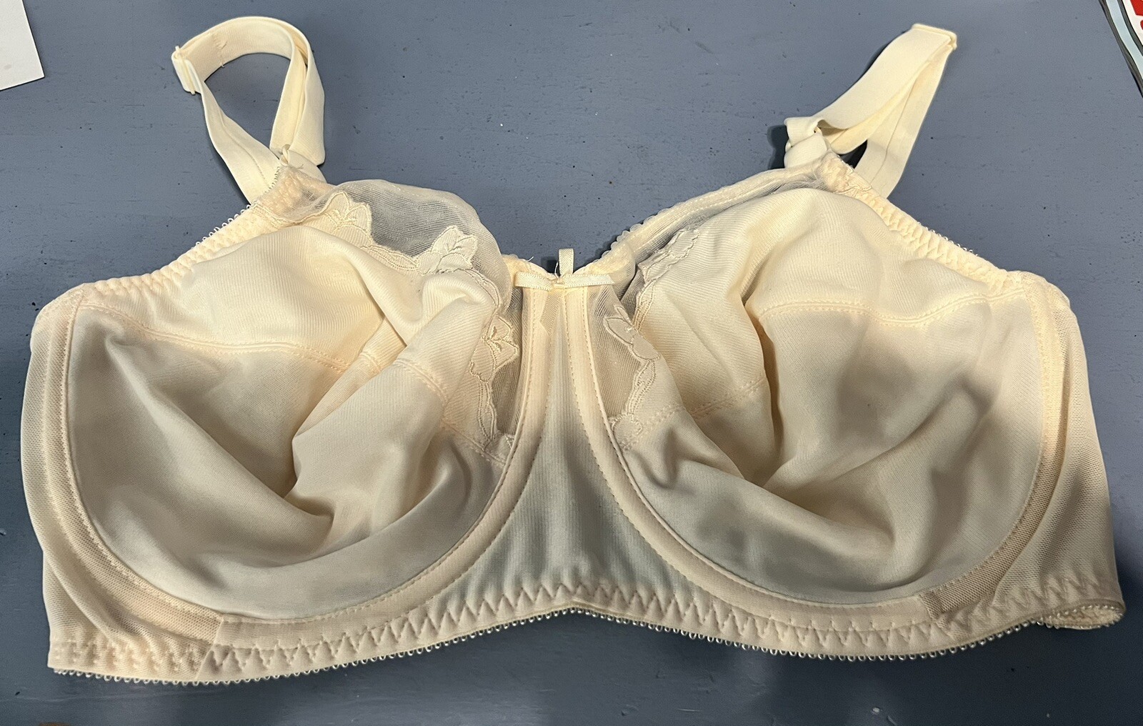 Bali Flower Comfort Bra Underwire Solid tan / Beige -… - Gem