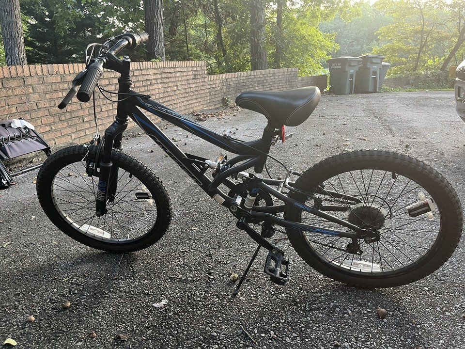 Hyper Bicycles 20" Boys Shocker Mountain Bike, Kids, Black, Recommended ...