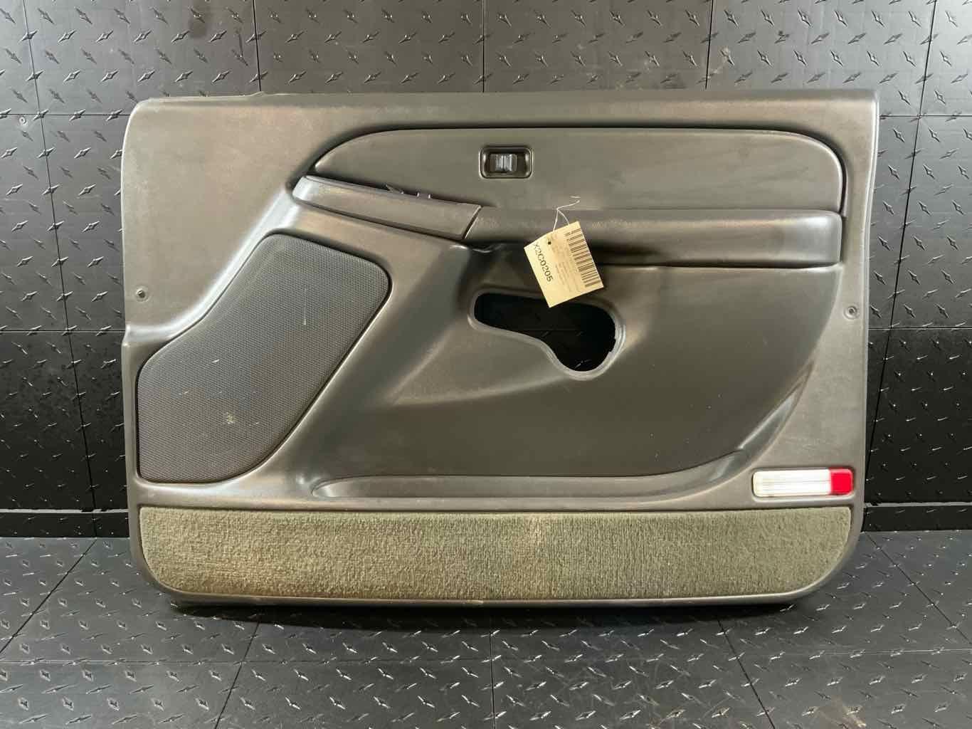 2001 - 2007 Chevy Silverado 1500 Pass RH Right Pewter-69I Front Door ...