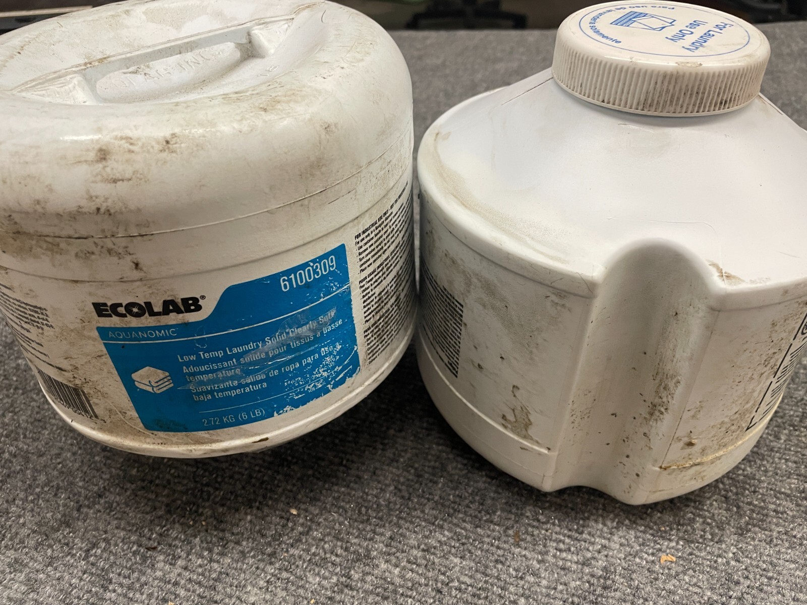 2 Blocks Ecolab 6100309 Low Temp Laundry Solid Clearly Soft 6lb EA for ...