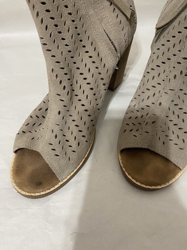 Tom’s Grey Beige Dusty Ankle Open Peep Toe Leather Cut Out Boots Size 8 ...