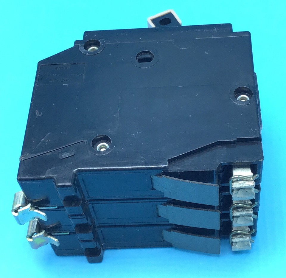 Circuit Breaker Eaton Cutler Hammer CH3100 100 Amp 3 Pole 240V Metal ...