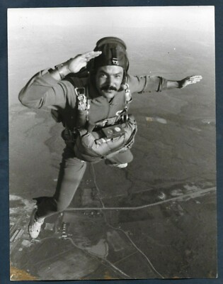 CUBAN AIR FORCE PARATROOPER JUMPS & GIVES A MILITARY SALUTE 1970s Photo ...
