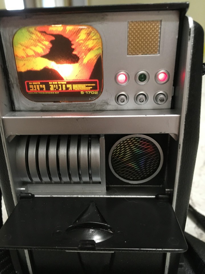 STAR TREK Science Tricorder w/ lights and sound FX | eBay