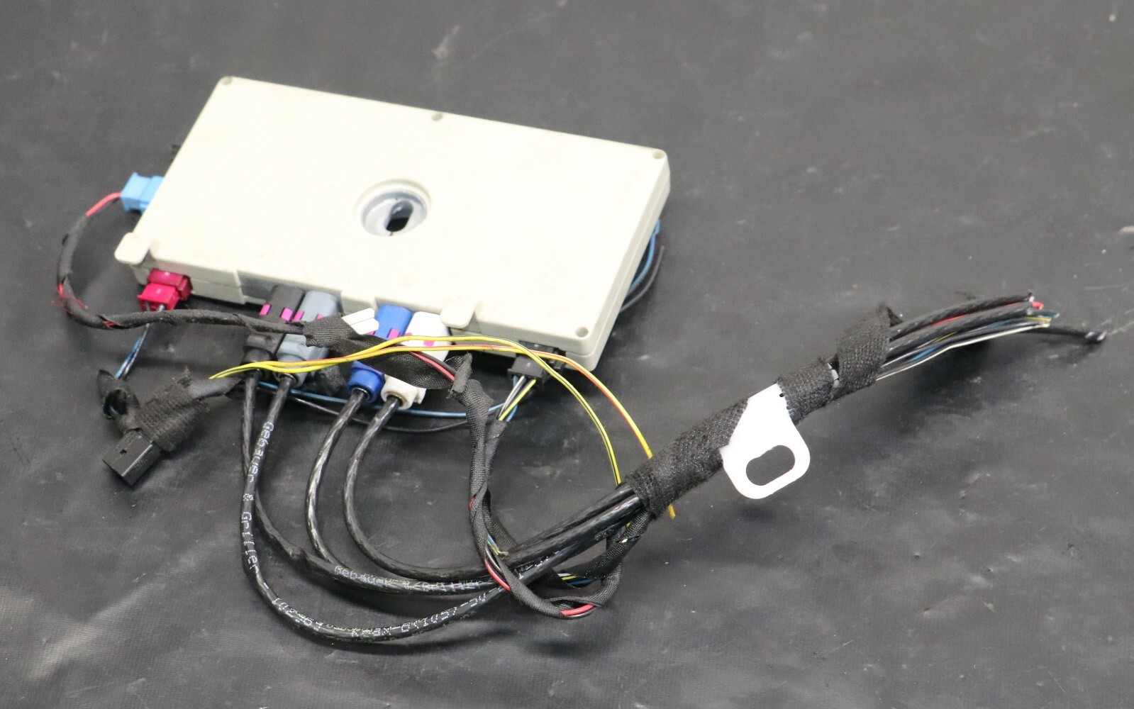 Rear Diversity Radio Signal Frequency Amplifier Amp Antenna OEM BMW E93 ...