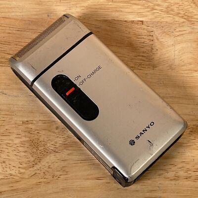 Vintage Sanyo SV-3850 Men's Silver Cordless Rechargeable Beard Electric ...
