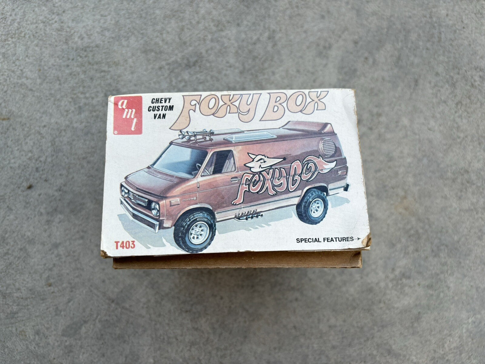 AMT Chevy Custom Van Foxy Box Model Kit 1/25 AMT1265 Open Box Complete ...