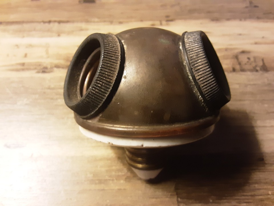 VINTAGE ANTIQUE BENJAMIN BRASS PORCELAIN 3 WAY LIGHTBULB LIGHT SOCKET ...