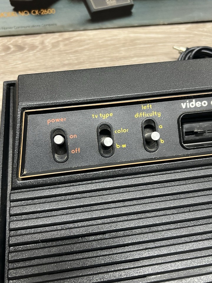 Vintage Atari 2600 Video Computer System Console CX-2600 Box 2 ...