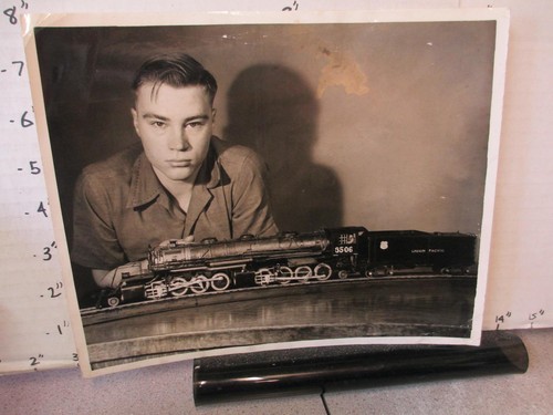 Robert Addison realist artist (1924-1988) model train set Lionel ...