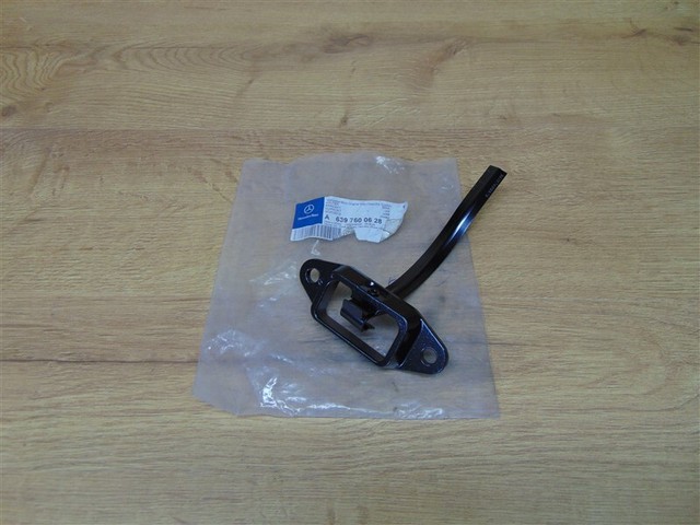 Mercedes-Benz VITO W639 Rear Door Check Strap Bracket A6397600628 OEM ...
