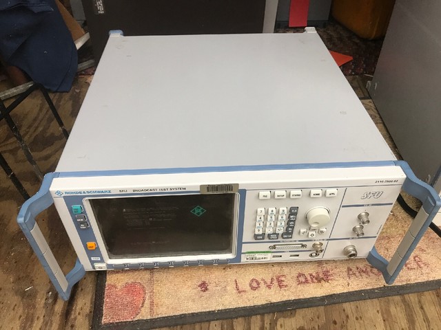 Rohde & Schwarz SFU Broadcast Test System 100 kHz 3 GHz Opt. B1 3 4 5 6 ...
