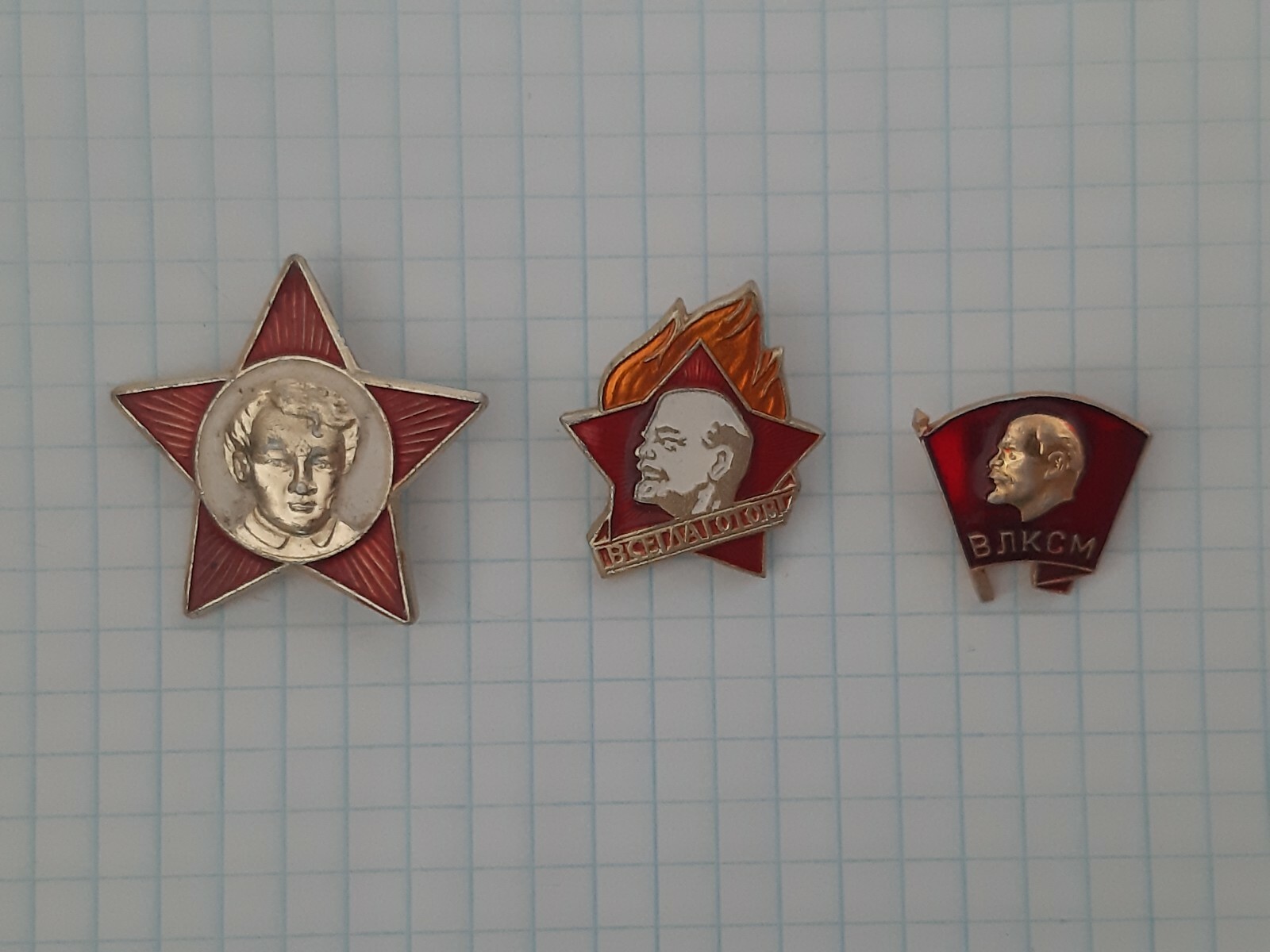 Little Octobrist Pioneer Komsomol VLKSM Ussr Set 3 bages pin vintage | eBay