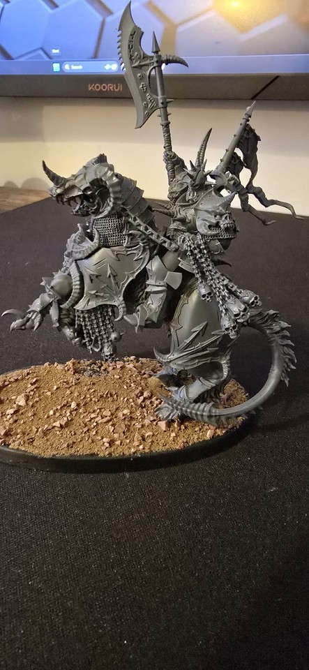 eternus blade of the first prince Age of Sigmar Slaves to Darkness ...