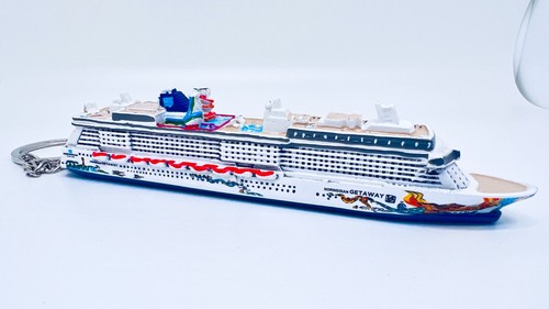 NEW Norwegian GETAWAY Cruise Ship Replica Model Keychain Ornament/ NCL ...