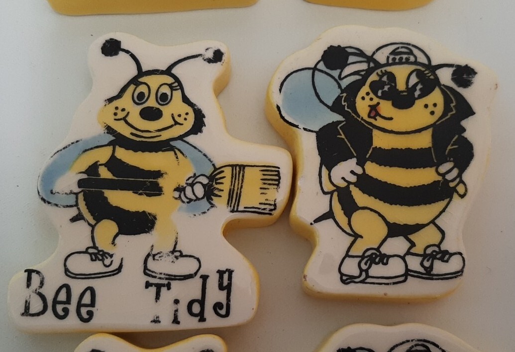 LOT Decorative BUMBLE BEES PLASTER PIECES 6X5X2 cm Glossy GLAZED Bee ...