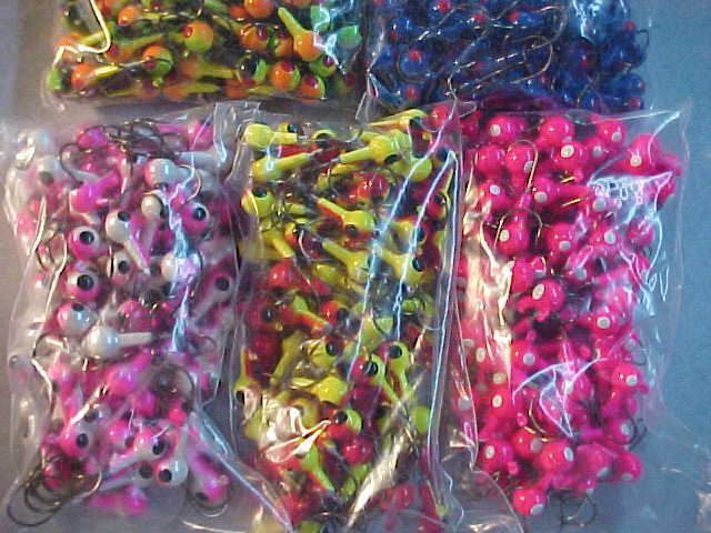 100 NEW 1/8 OZ. LEAD HEAD JIG HEADS CRAPPIE WALLEYE ASSORTED COLORS ...