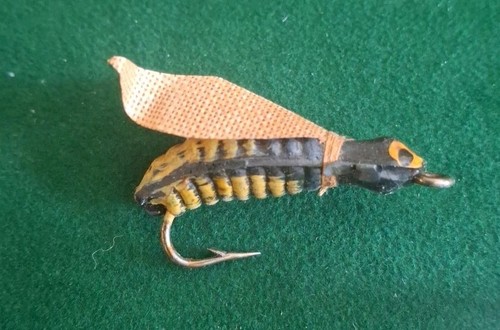 Vintage W. J. GRUBE BUMBLE BEE FLYROD LURE (RARE) IN EXCELLENT ...