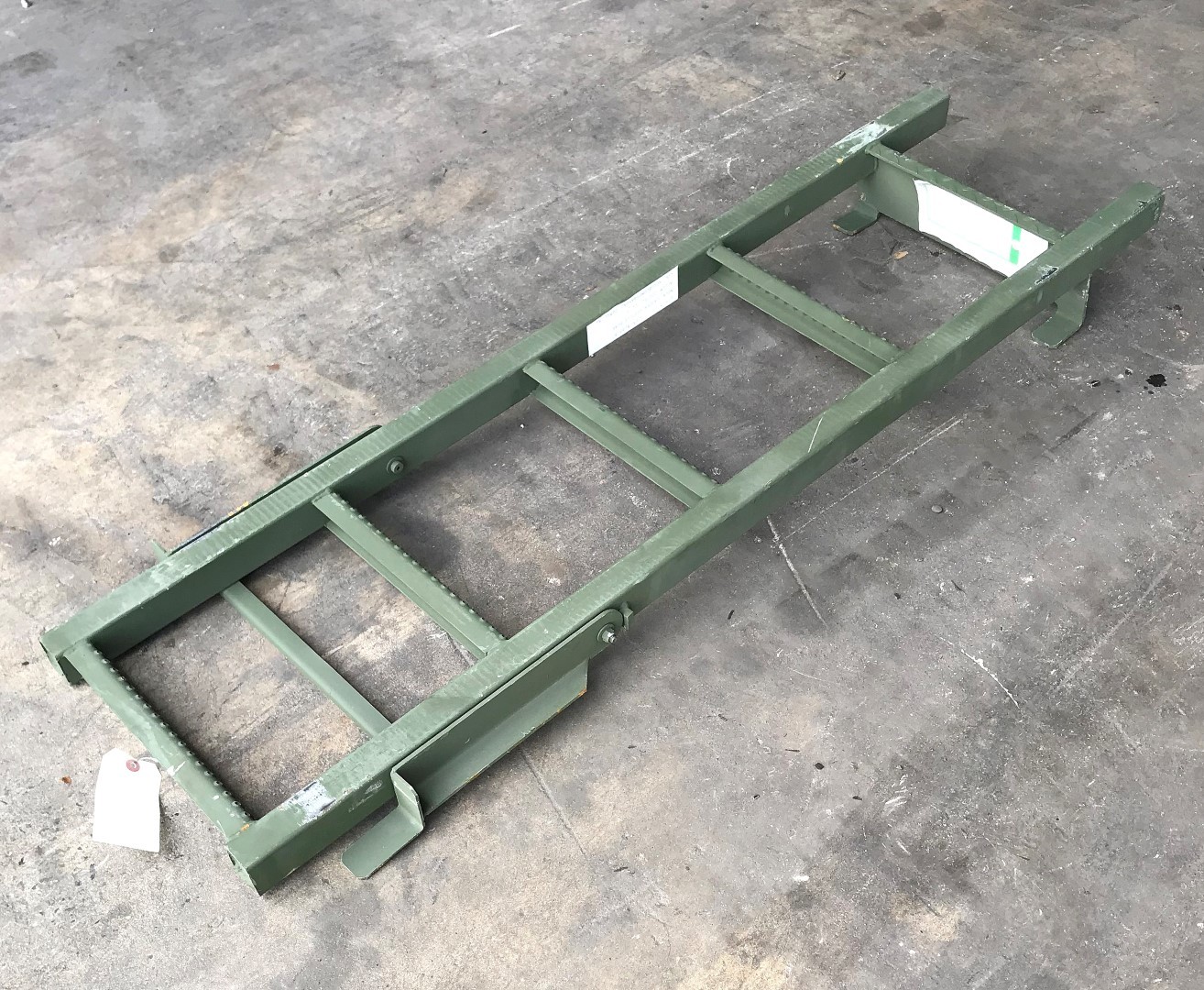 Boarding Ladder LMTV / FMTV Cargo Bed Boarding Ladder 2541-01-479-5953 ...