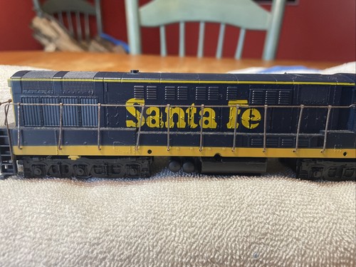 Athearn Ho FM Trainmaster locomotive Santa Fe 9873. Boxed. | eBay