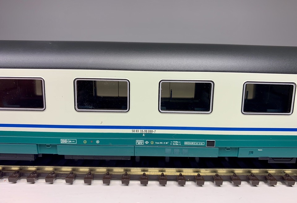 Roco 45634 FS Trenitalia Gran Confort 1st Class Coach Turquoise - HO ...