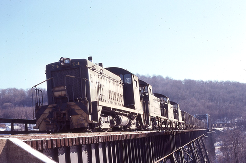 Montour SW9 # 74 + train @ McDonald, PA March 1980 | eBay