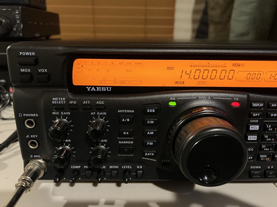 YAESU FT-920 HF TRANSCEIVER (+110 Watts) With 10 BAND EQ DIGITAL | eBay