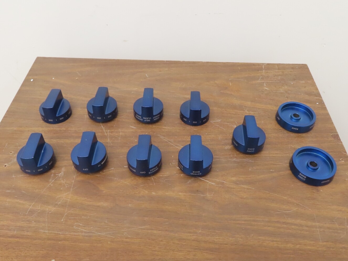 Thermador Professional PAKNOBLUWH Metallic Blue Knob Kit for Pro ...