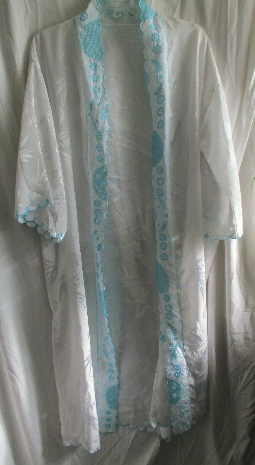 Vintage embroidery robe long white asian - Gem