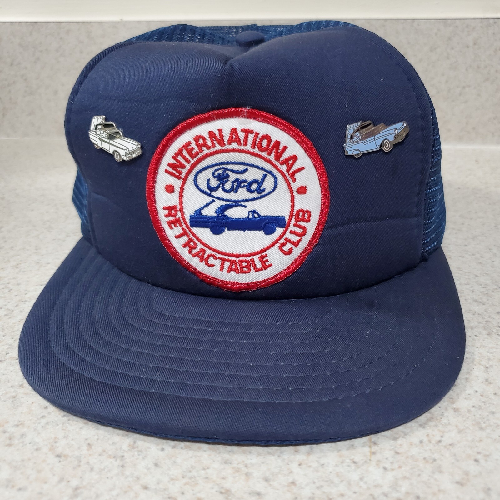 Vintage Ford International Retractable Club Trucker h… - Gem