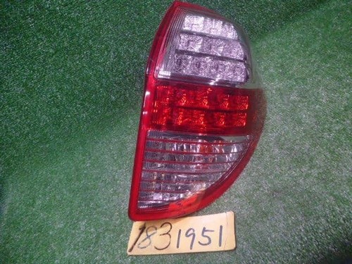 TOYOTA Vanguard 2008 DBA-GSA33W Right Tail Light 8155042110 [Used ...