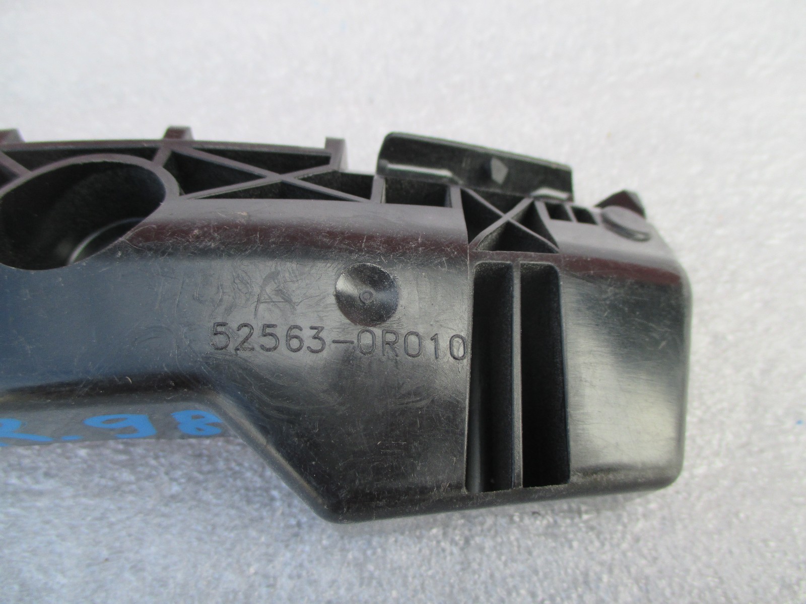 TOYOTA RAV 4 REAR BUMPER SIDE BRACKET RETAINER RH OEM 2006 2007 08 09 ...