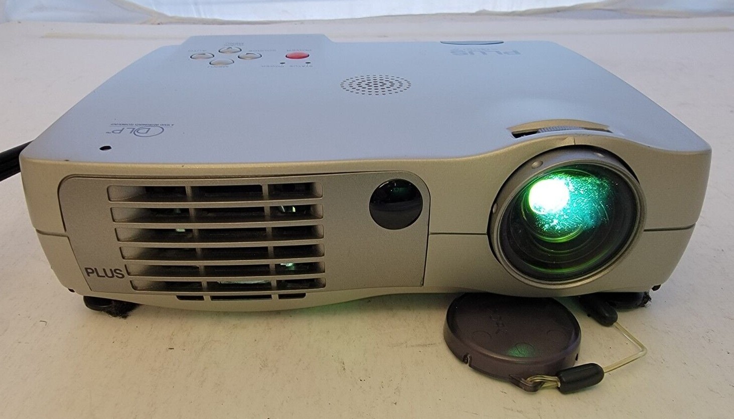 PLUS V-807 Digital DLP Multimedia Projector / Double Case & Cables | eBay