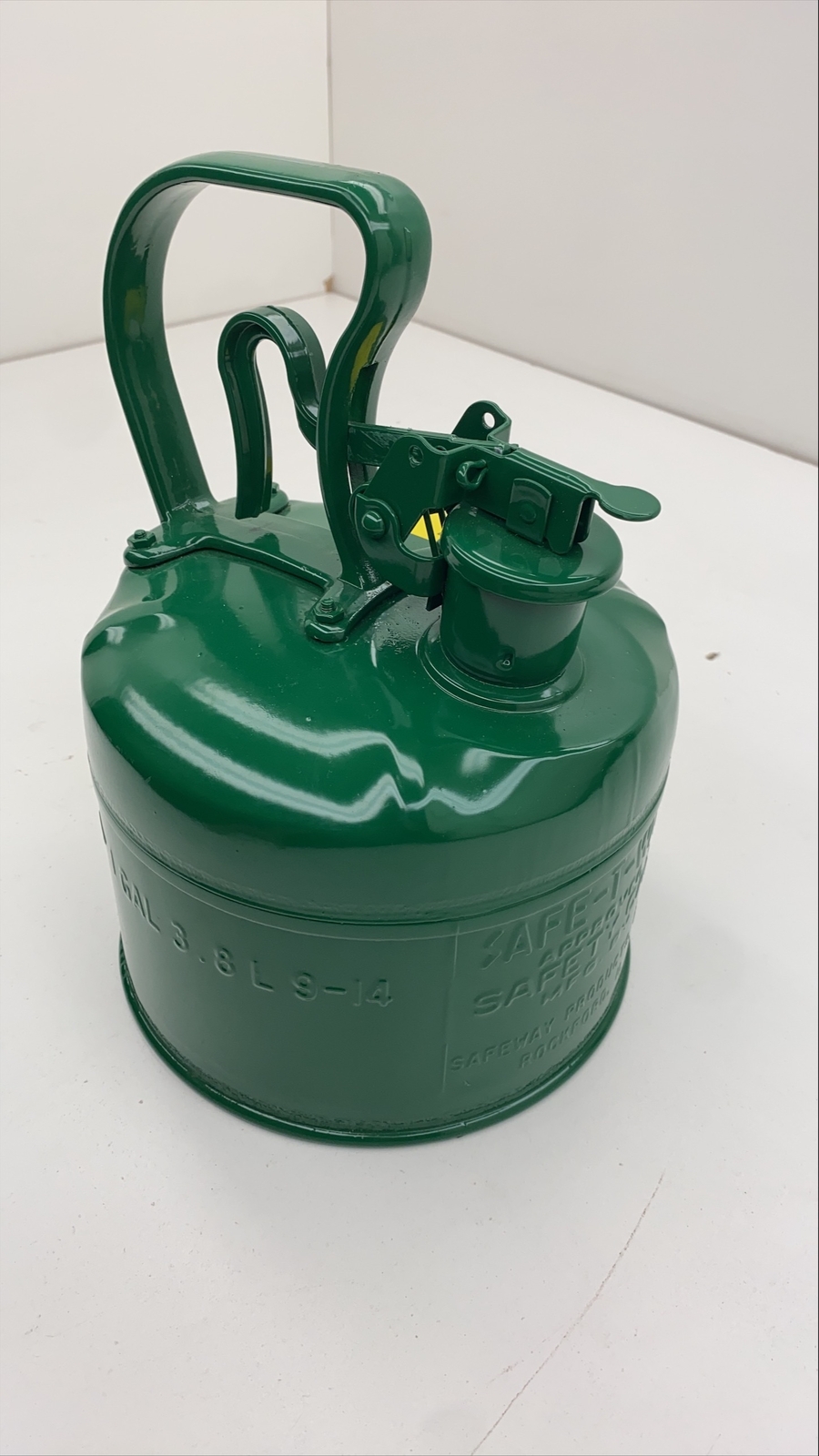 SAFE-T-WAY green gasoline safety can PART NO: SS100 | eBay