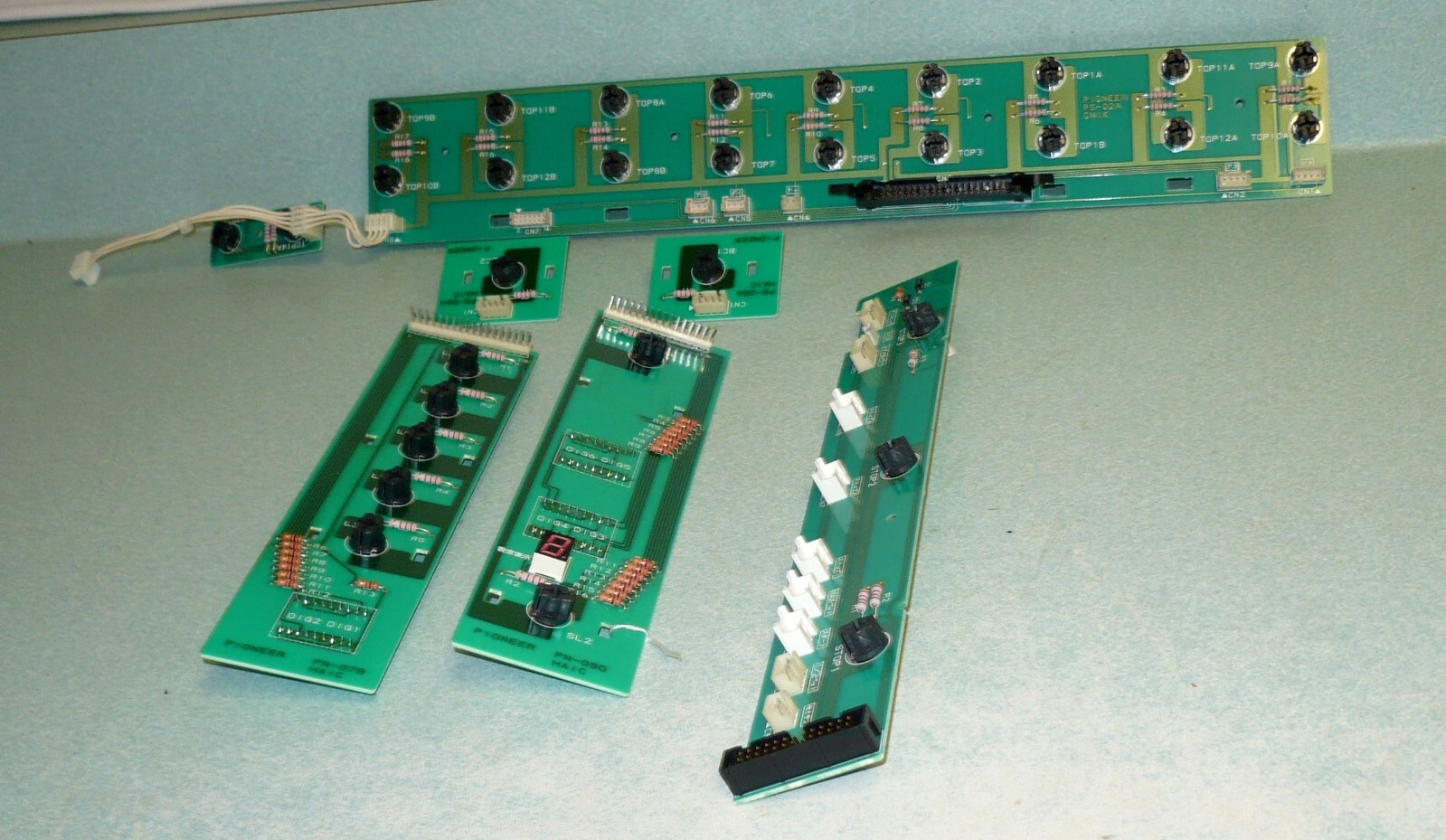 6 PACHISLO SLOT MACHINE LIGHT BULBS - NEW #85 WEDGE BULBS - FIT MANY ...