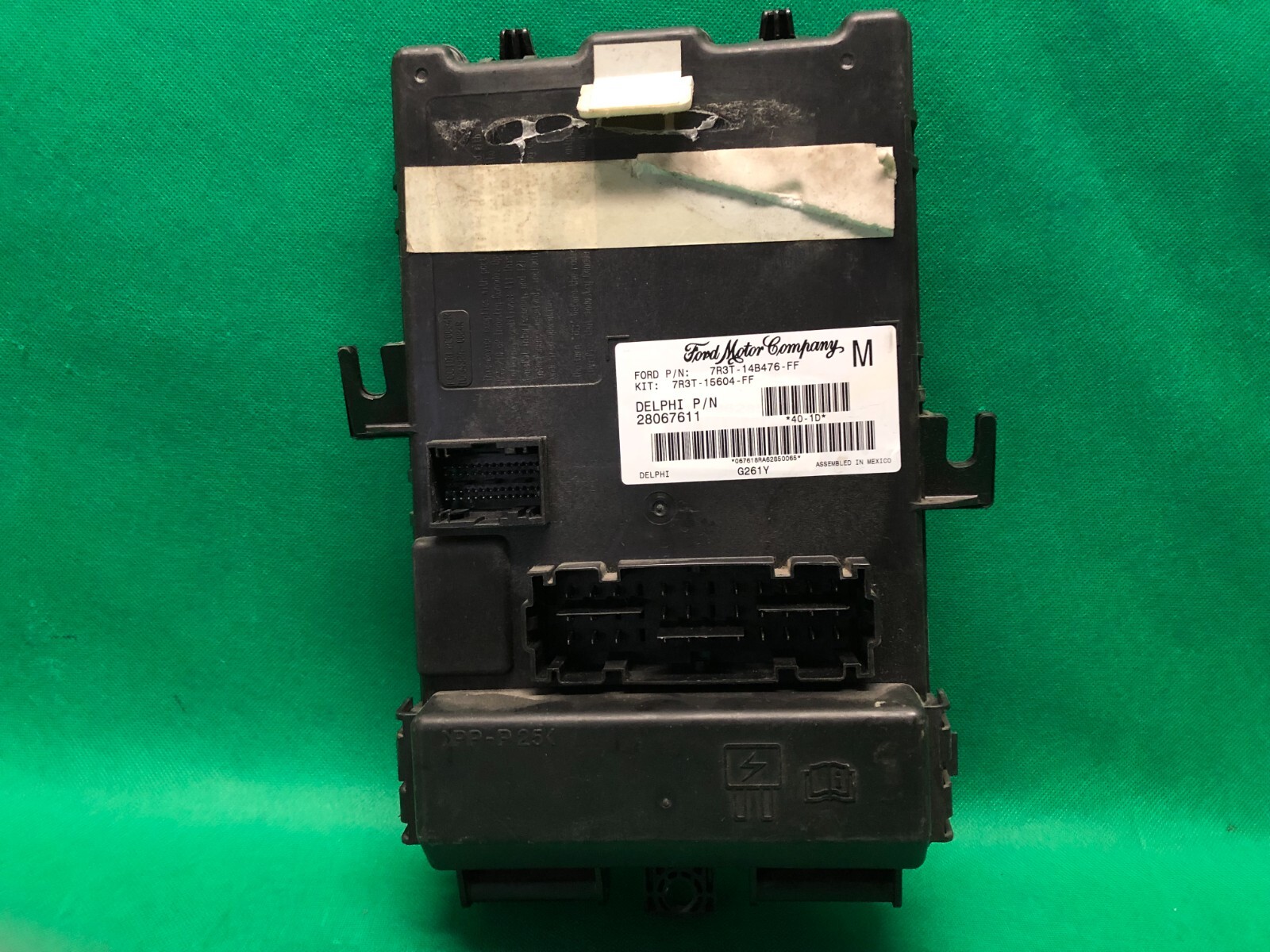 07 FORD MUSTANG FUSE BOX POWER MODULE INTERIOR FUSEBOX 7R3T-14B476-FF M ...