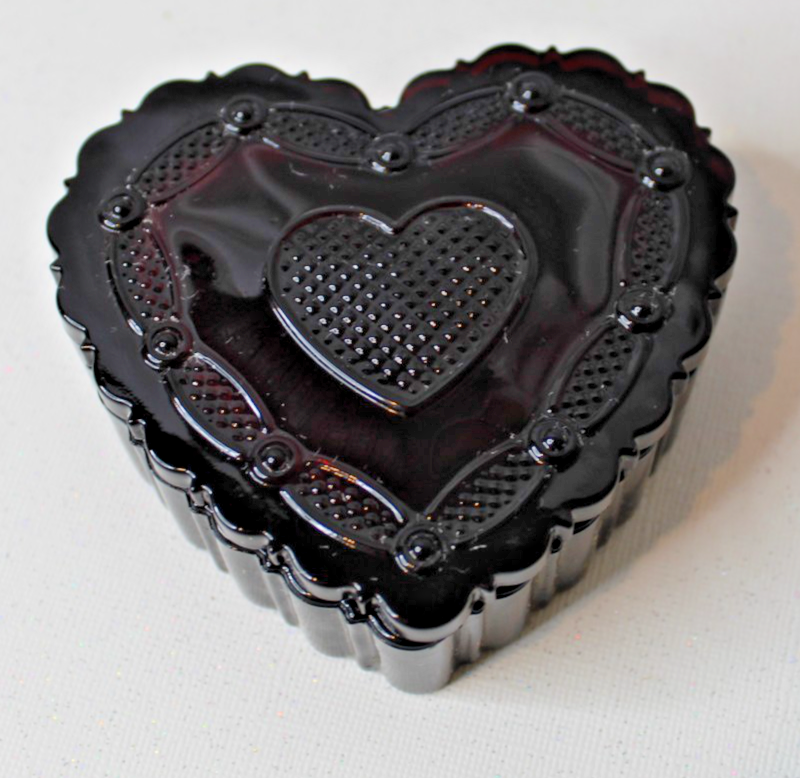 Vintage 1876 Cape Cod Collection Avon Ruby Red Glass Heart Shaped Trinket Box | eBay
