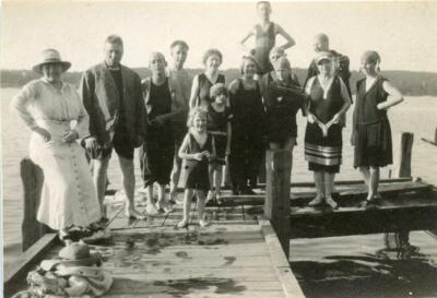 PS31 Vtg Photo EDWARDIAN BATHING SWIM SUIT GROUP ON DOCK c 1914 | eBay