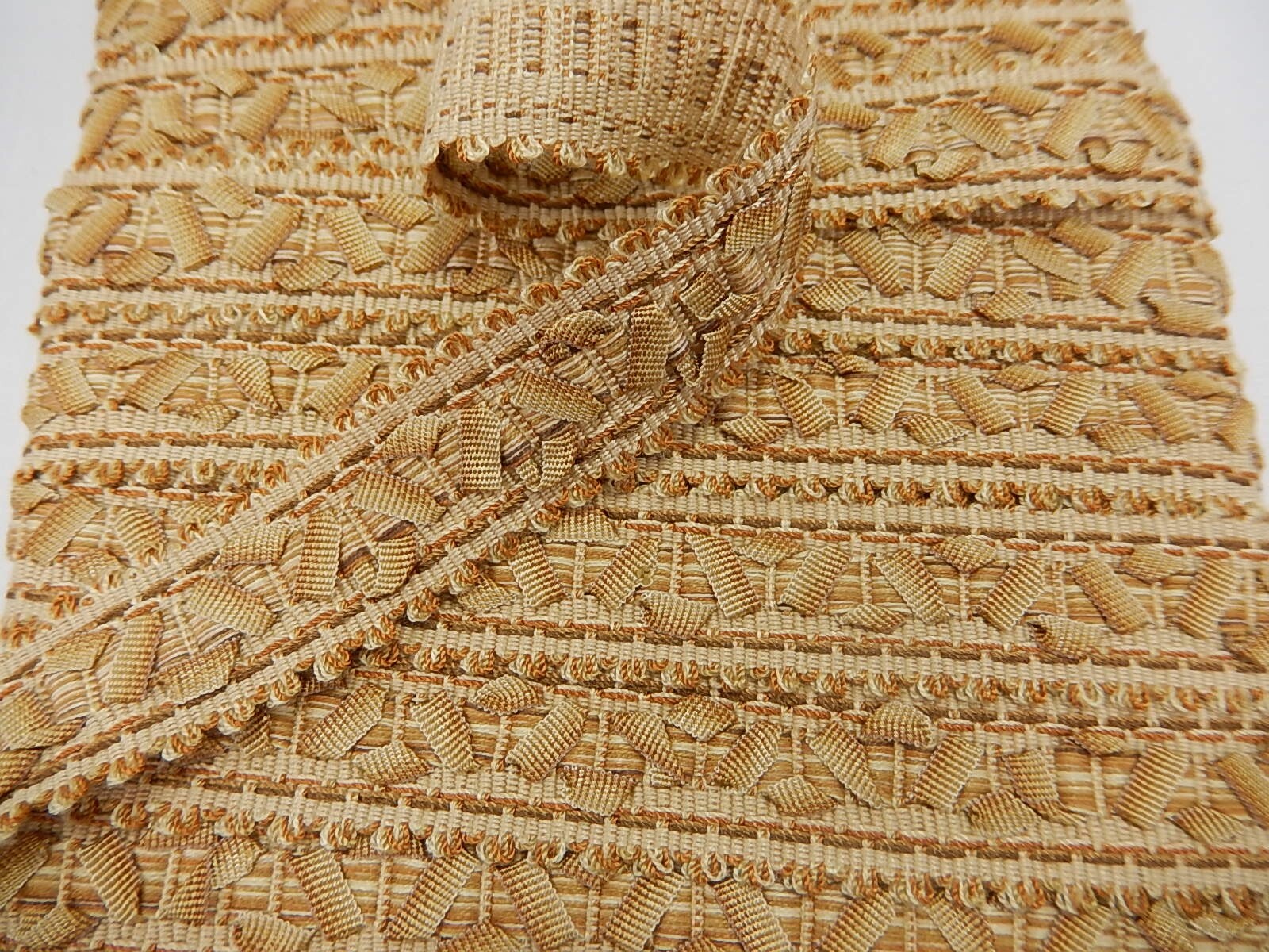 Cowtan & Tout Woven Braided Tape Trim. Browns Rust Cream. 6 Yds + 34 ...